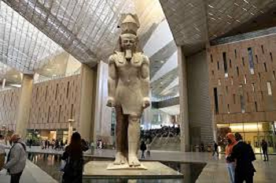 Naujasis Didysis Egipto muziejus ir Gizos piramidės iš Šarm el Šei